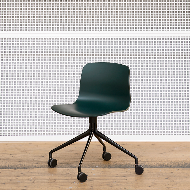 NT - AAC 14 about a chair | HAY