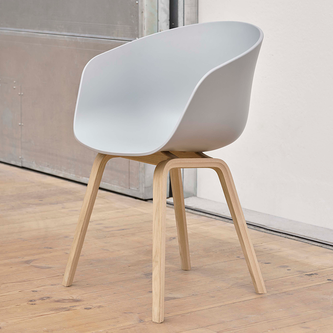 NT - AAC22 about a chair | HAY