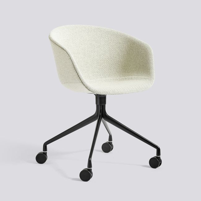 NT - AAC25 about a chair | HAY