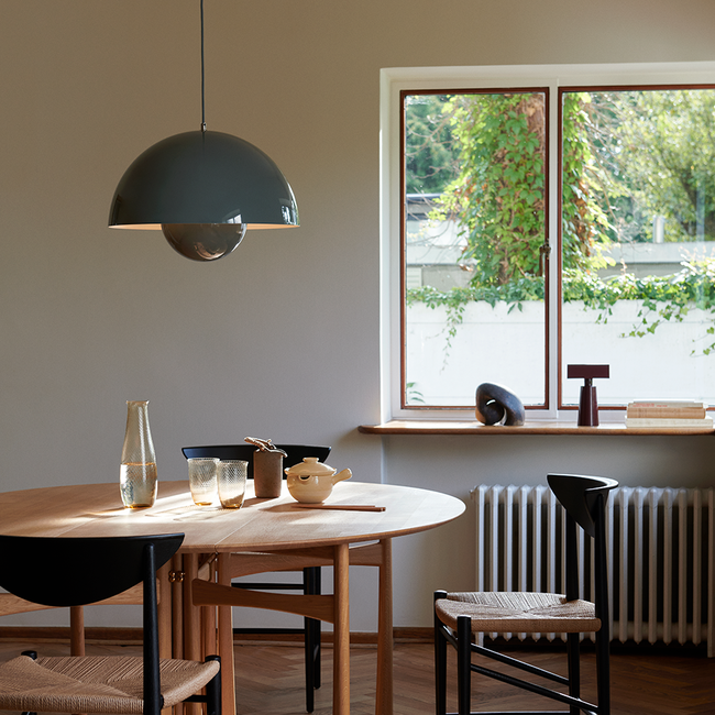 NT - Flowerpot VP2 Verner Panton | &tradition